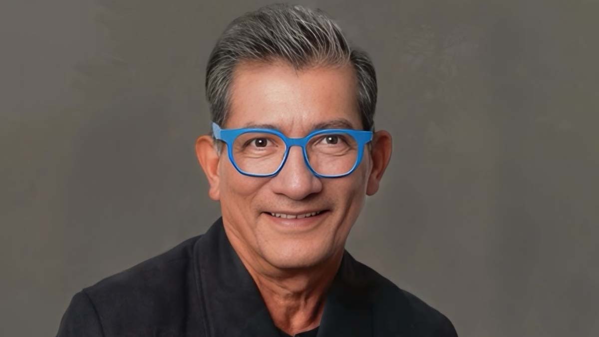 Hair Icon Sam Villa Receives Lifetime Achievement Award ...